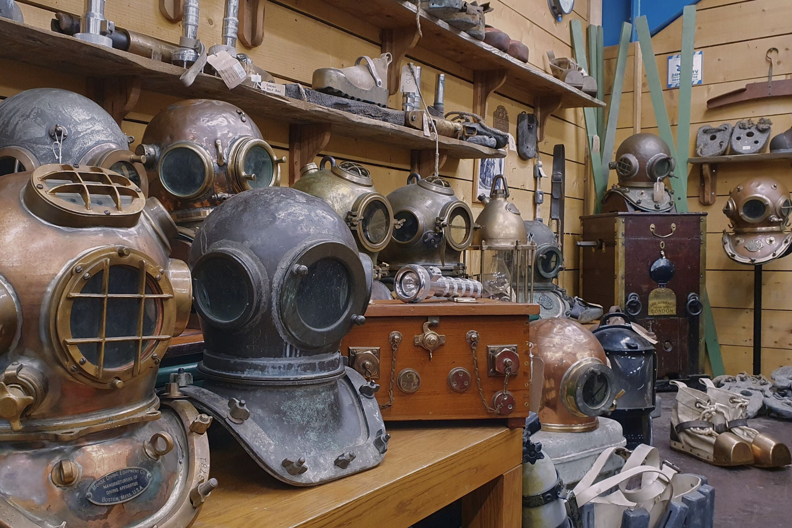 Diving Equipment – Trinity Marine